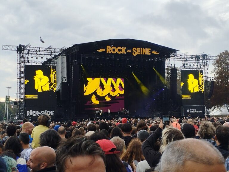 The Offspring: Breaking Boundaries in Punk Rock Music - TopTuneTales